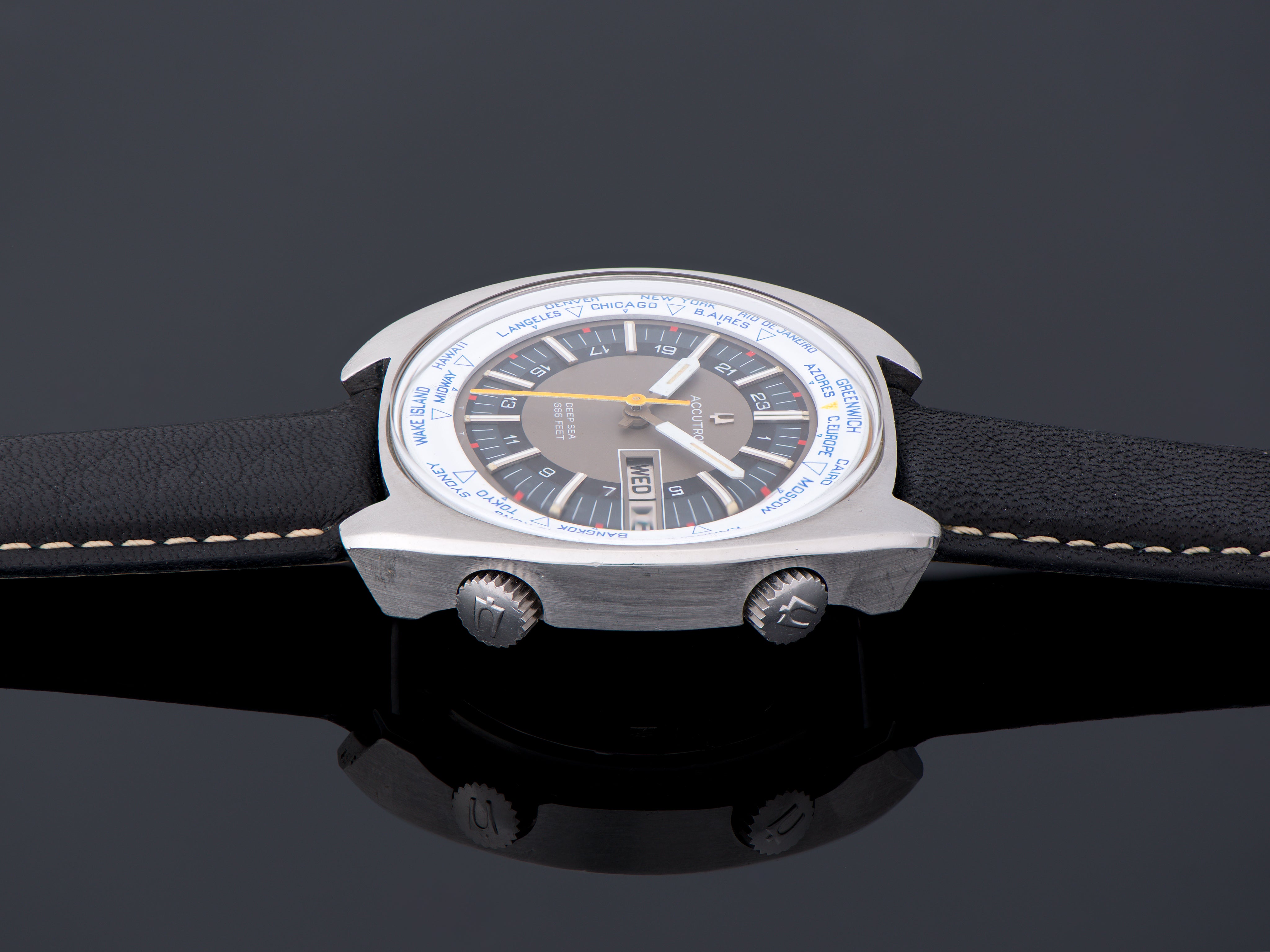 Bulova Accutron Deep Sea 666 Diver World Time Watch