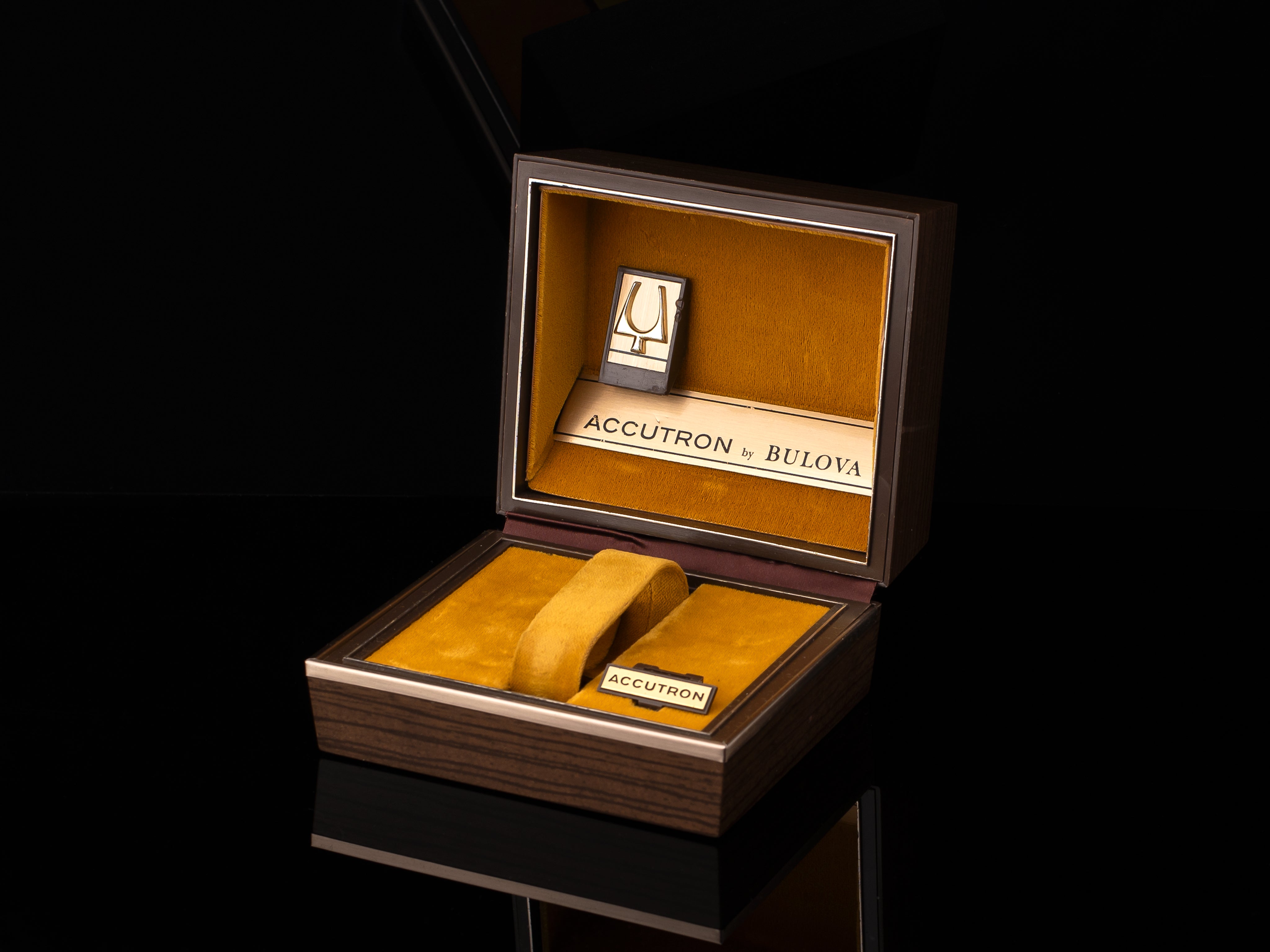 Bulova Accutron Wood Grain Vintage Watch Box