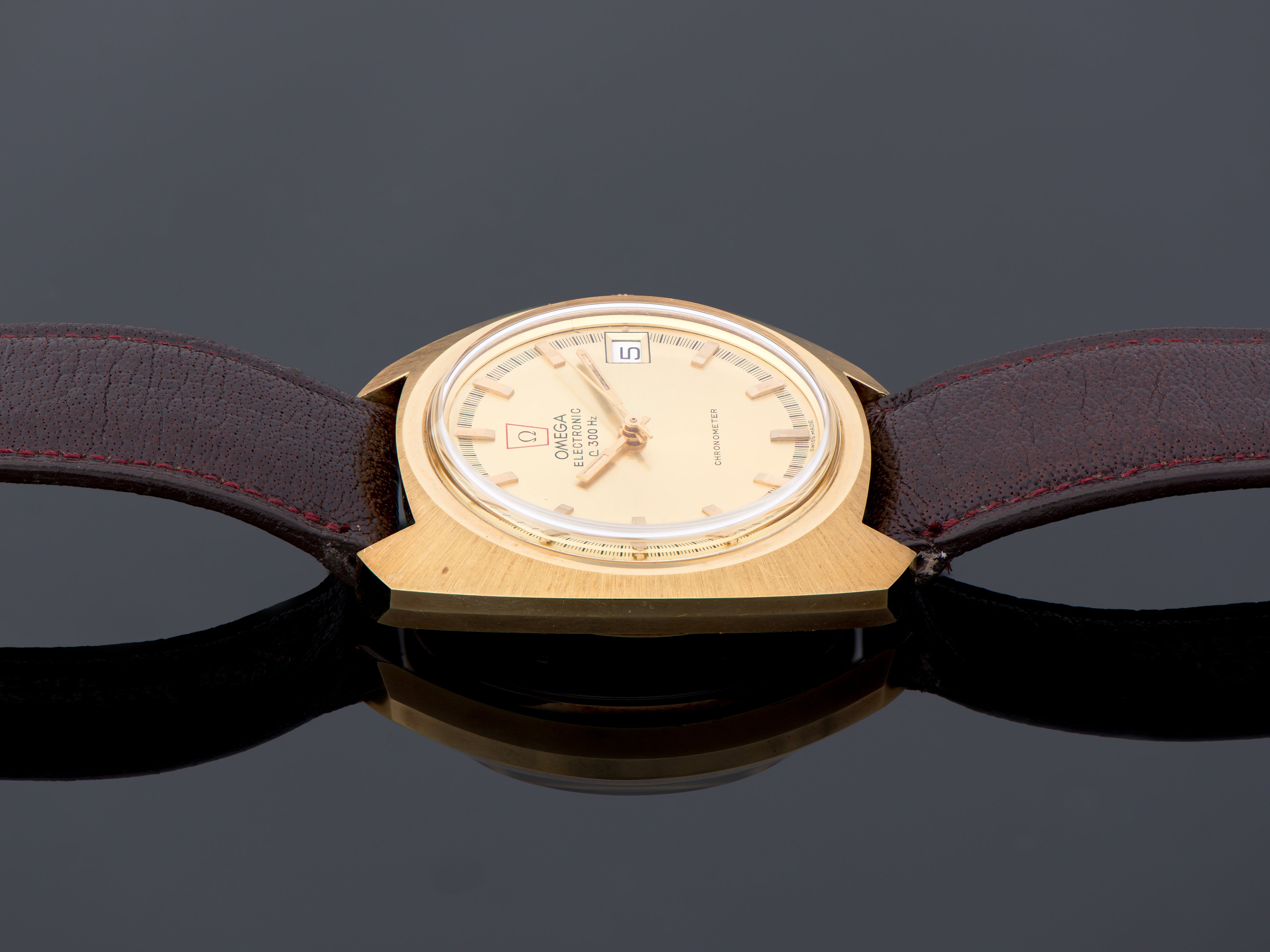 Omega Chronometer f300 Tuning Fork Watch ESA 9162