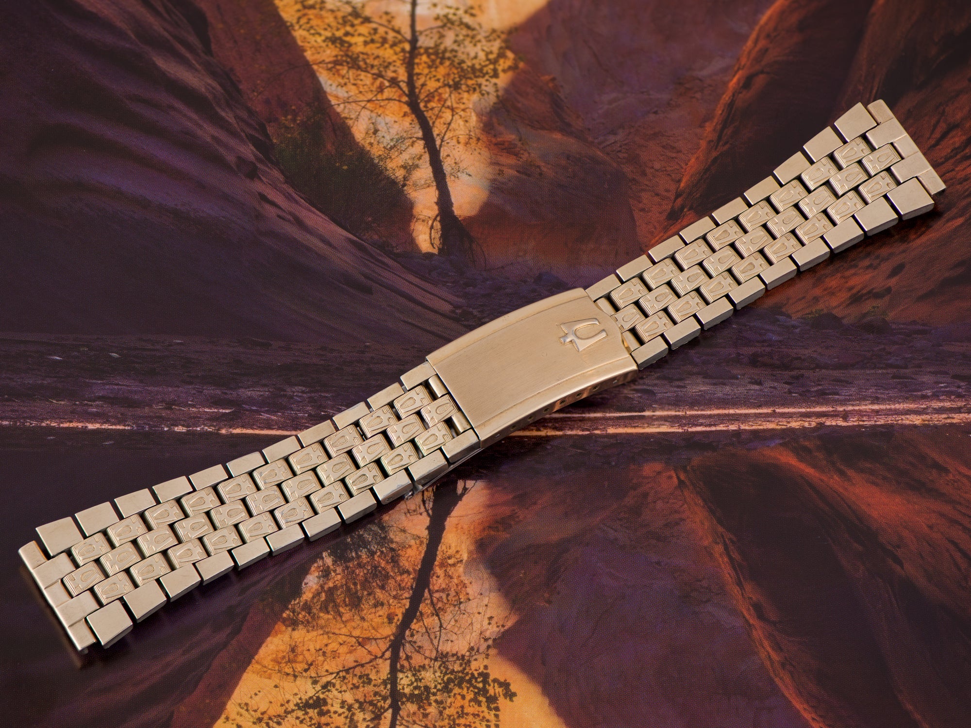 Bulova Accutron Tuning Fork Links Bracelet | Unwind In Time