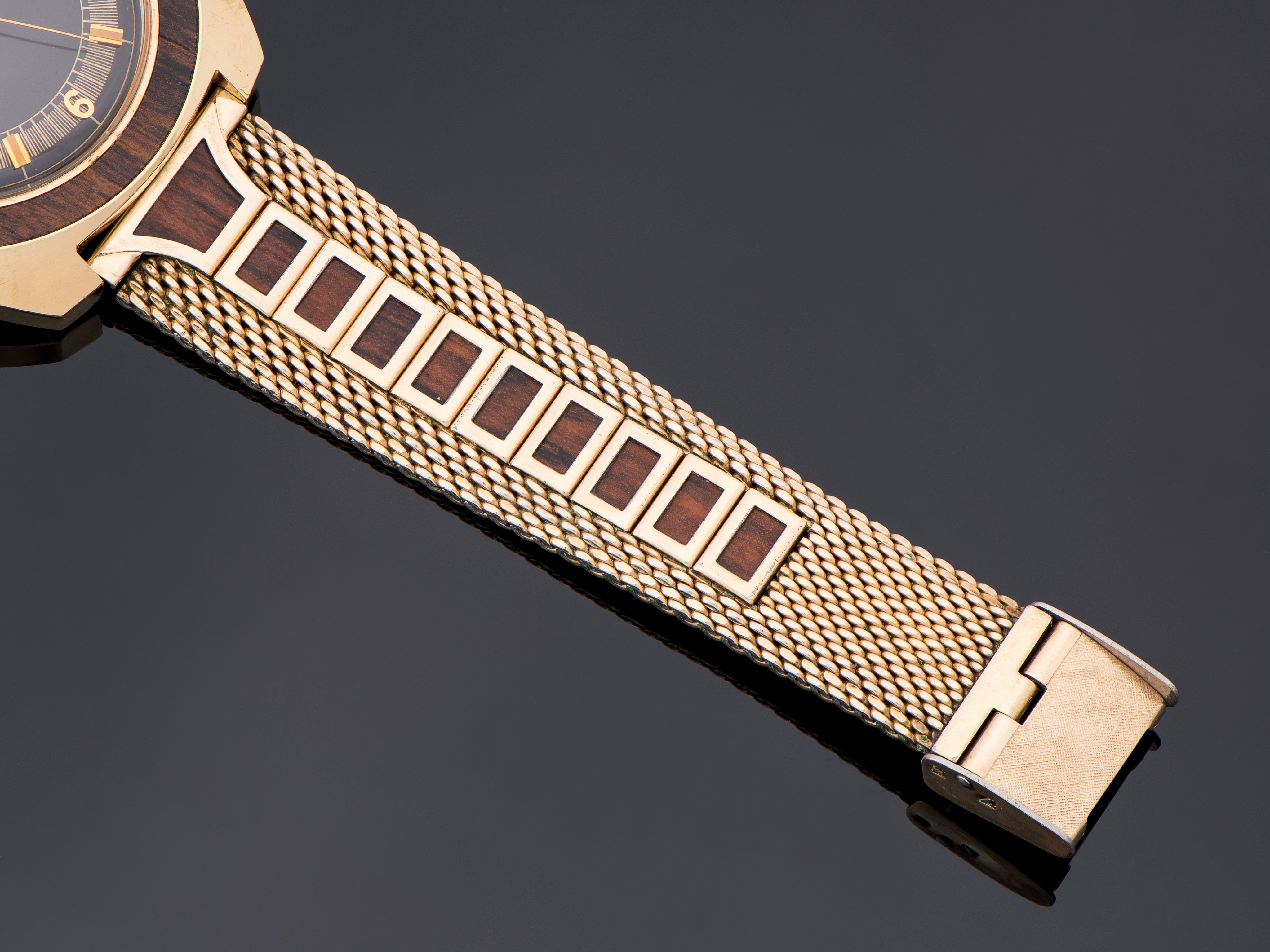 Bulova Accutron Woody 2182 Watch With Original Bracelet