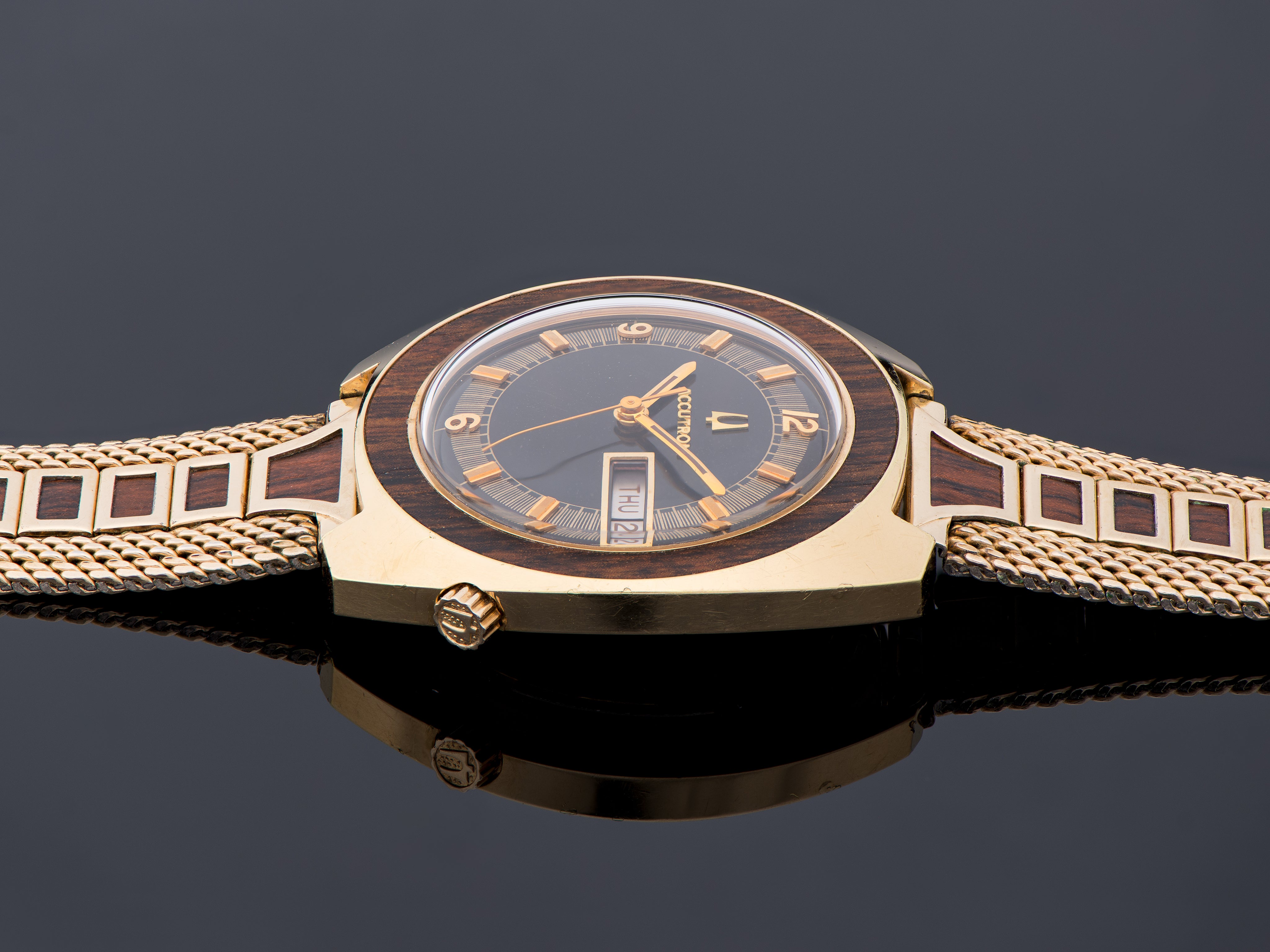 Bulova Accutron Woody 2182 Watch With Original Bracelet