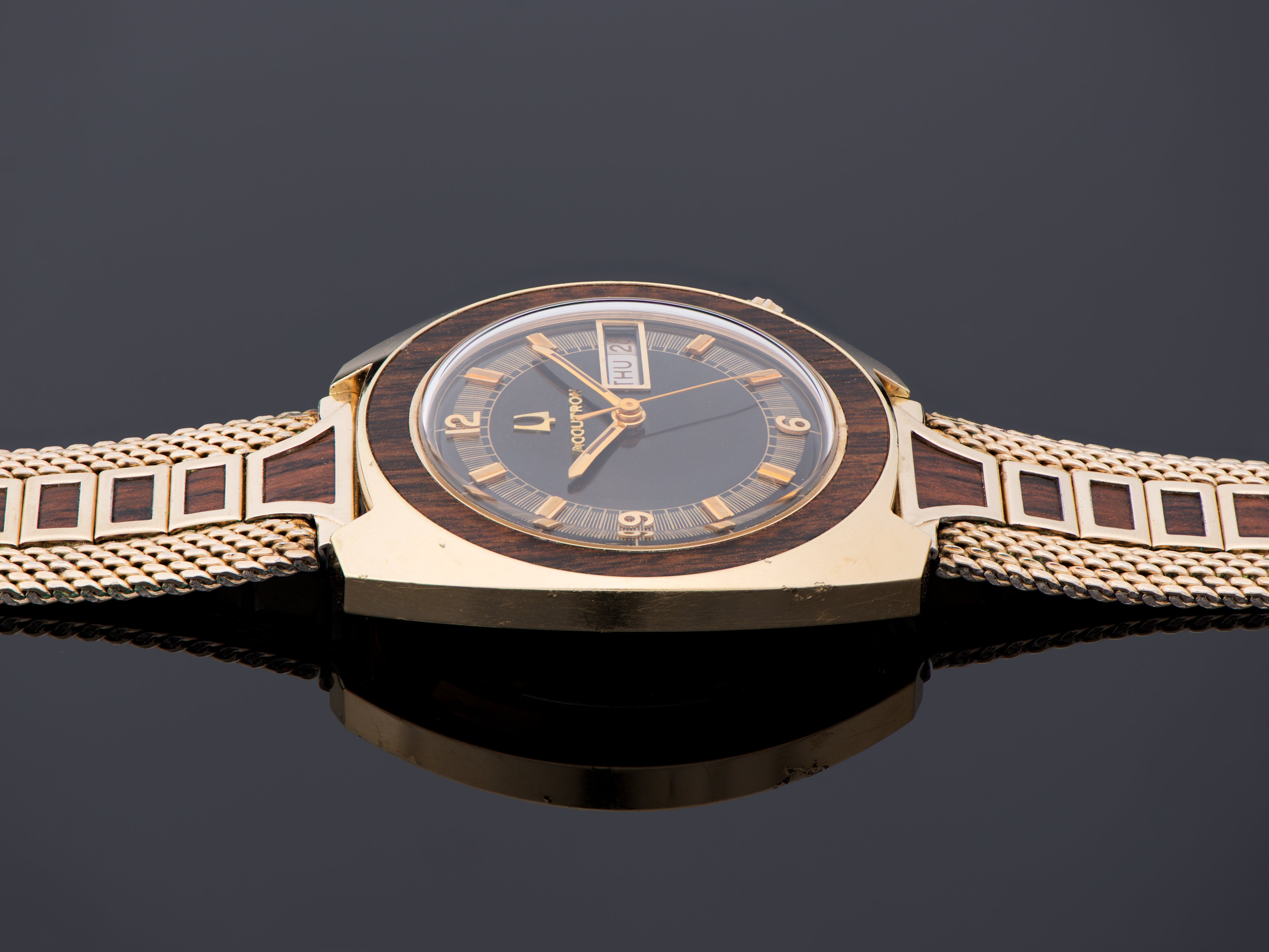 Bulova Accutron Woody 2182 Watch With Original Bracelet