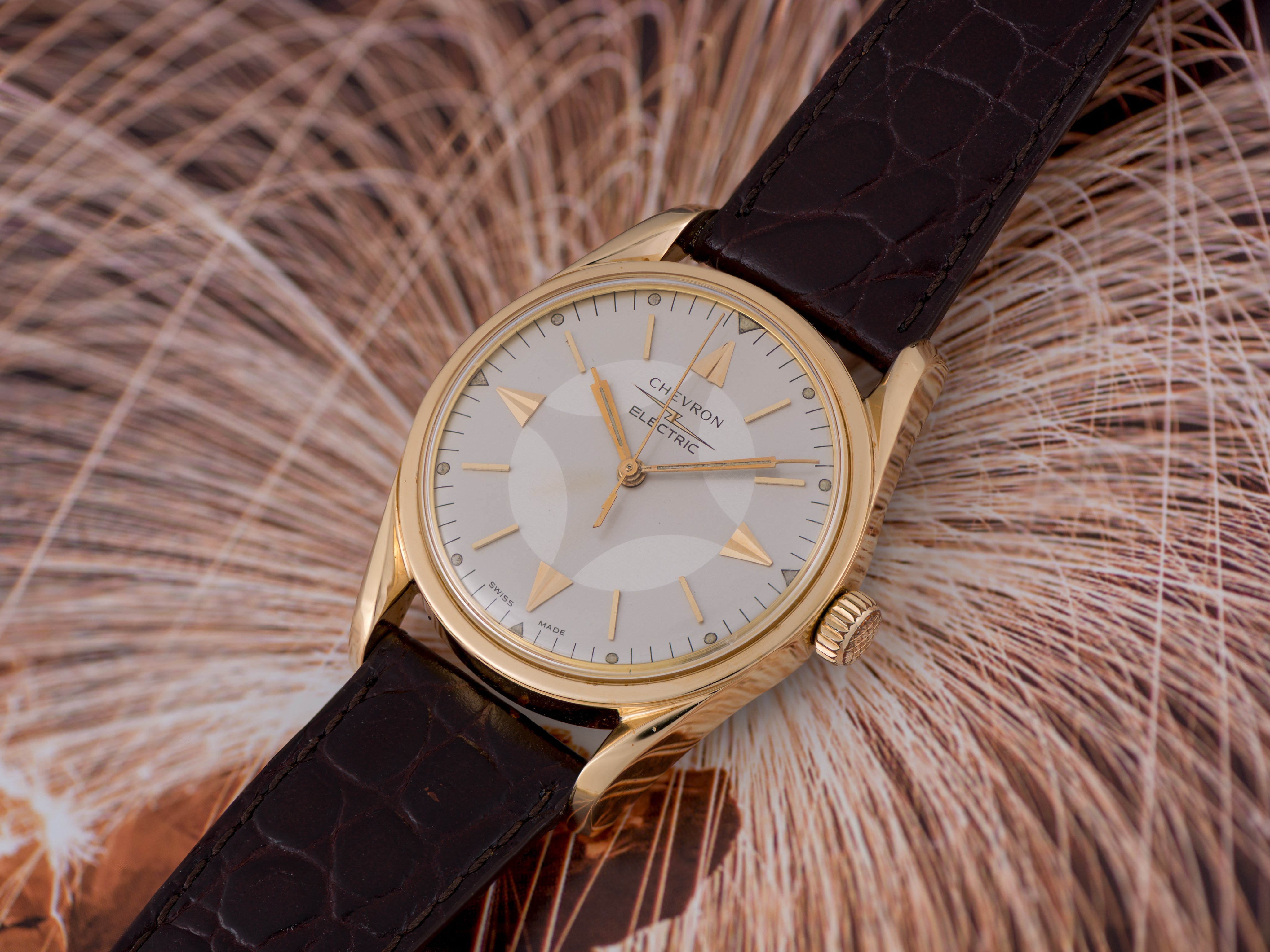 Chevron Landeron 4750 Electric Watch | Unwind In Time