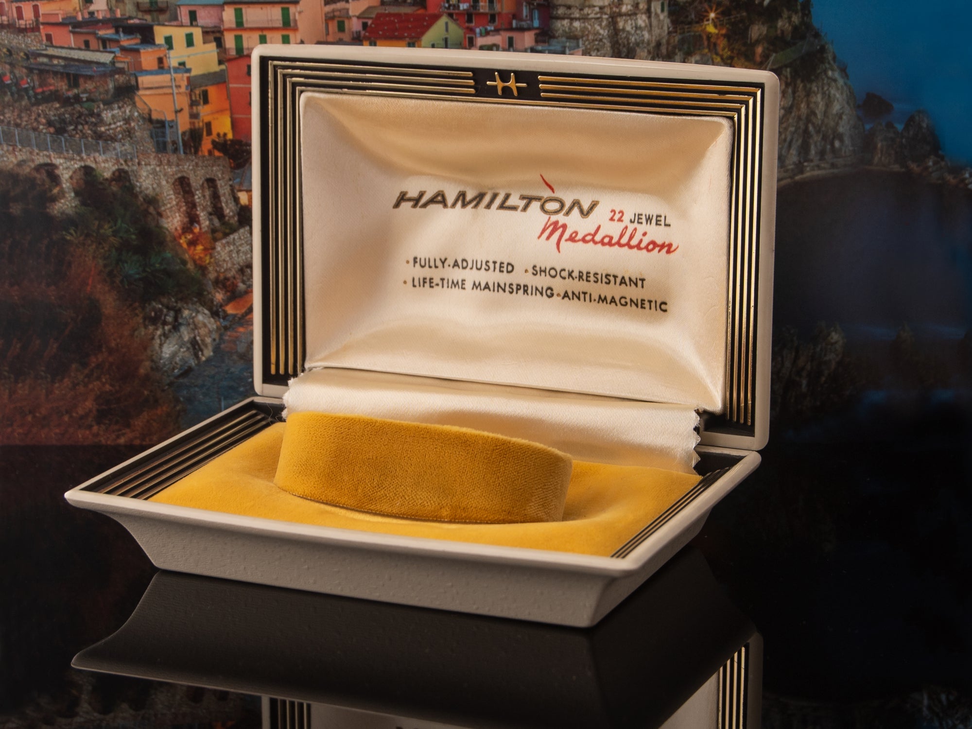 Hamilton Clamshell Watch Box for Medallion 22 Jewel Watch