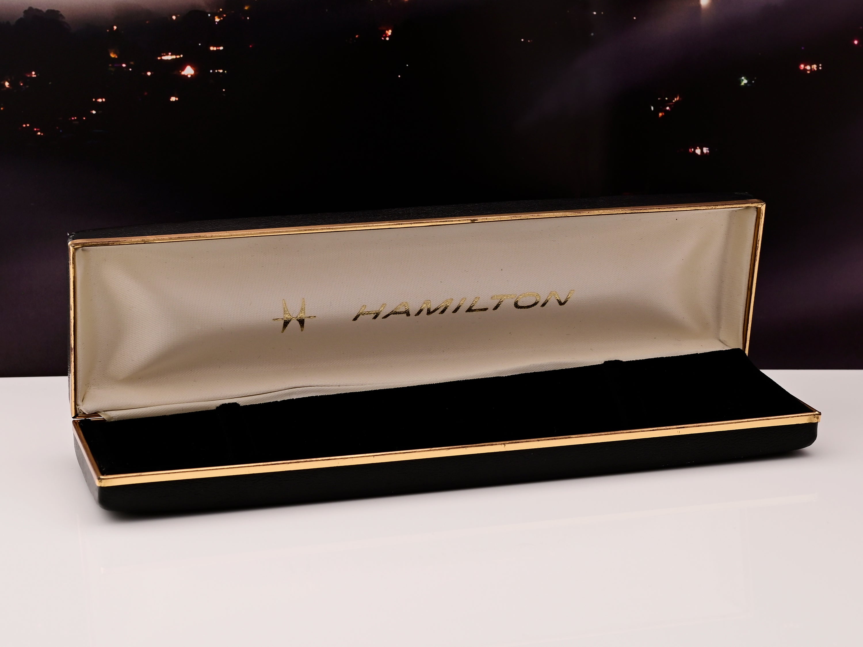 Buren By Hamilton Watch Box | Unwind In Time