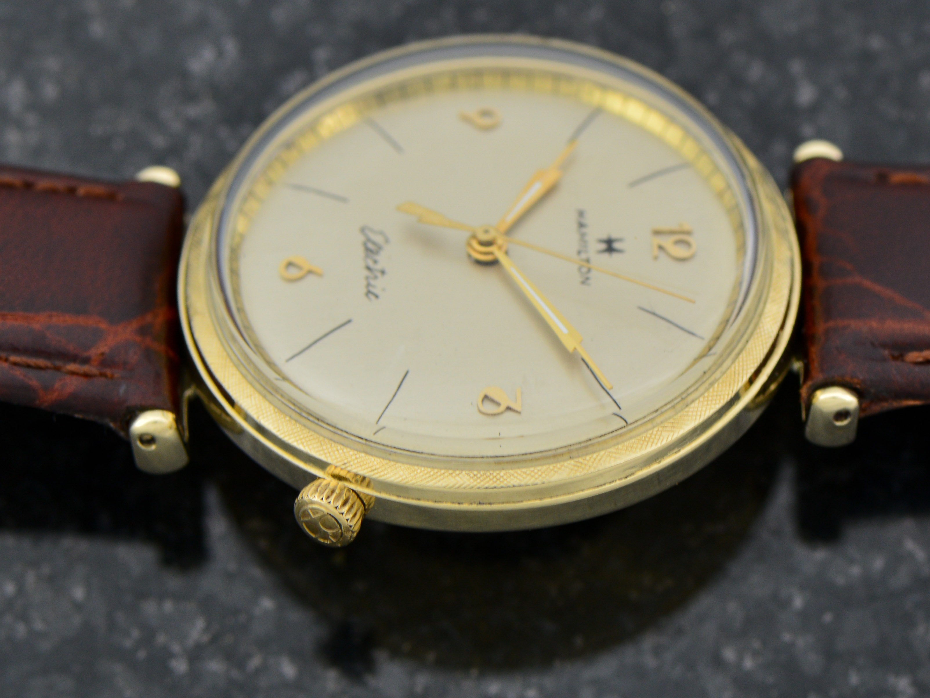 Hamilton Electric 14K Nautilus 200