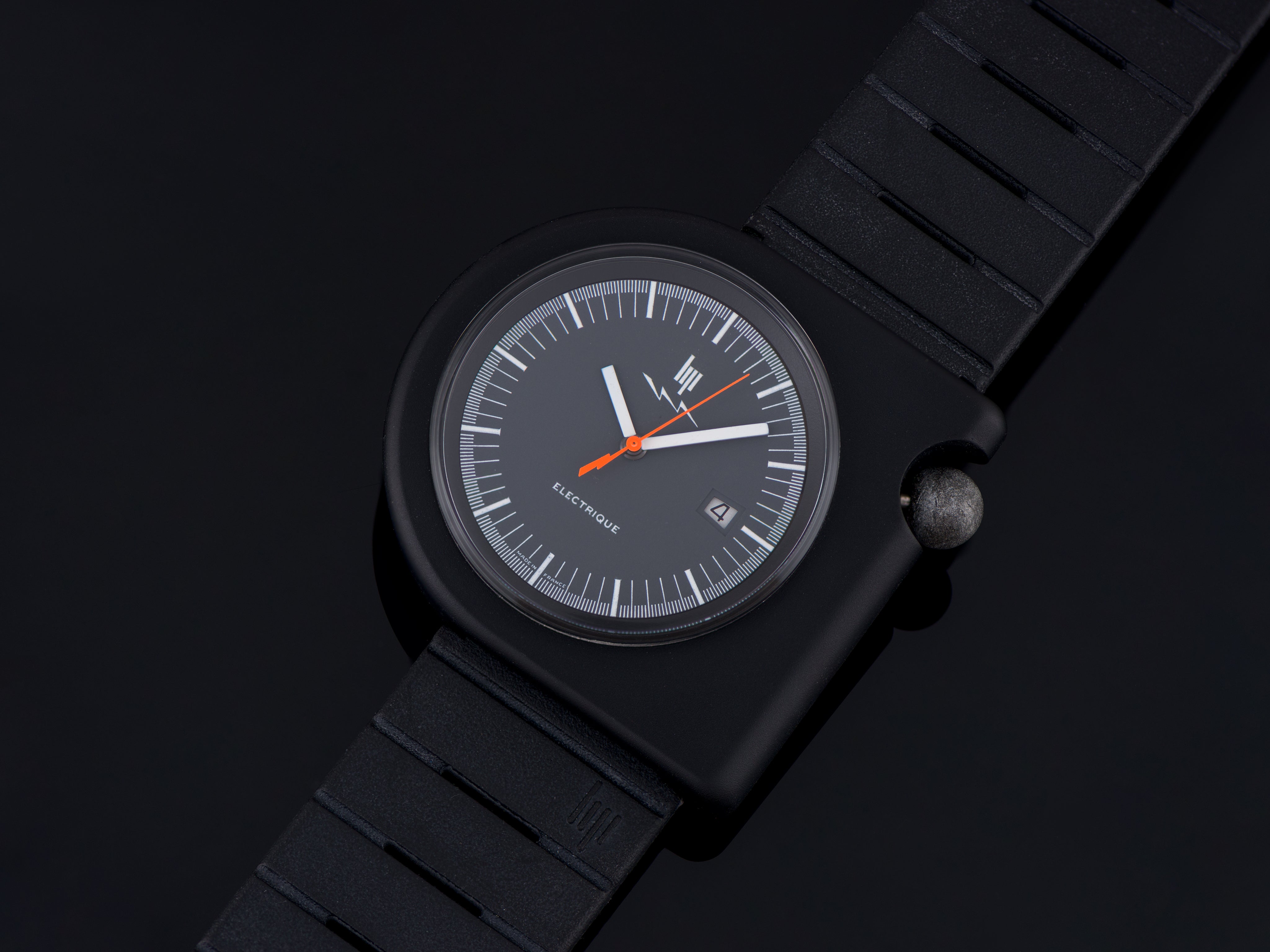 NEW OLD STOCK LIP "D" Electronic Roger Tallon Designed | Unwind In Time