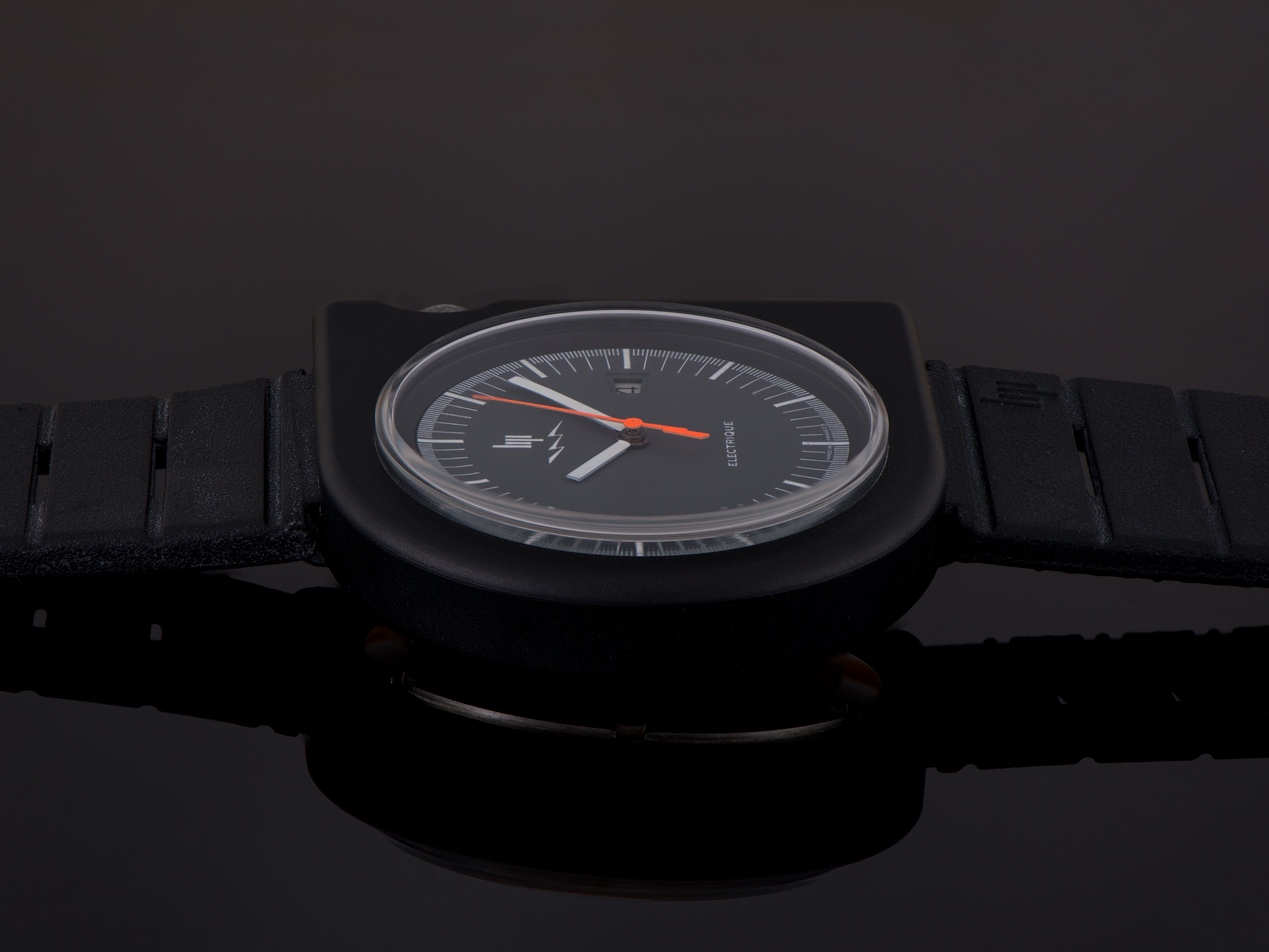 NEW OLD STOCK LIP "D" Electronic Roger Tallon Designed | Unwind In Time