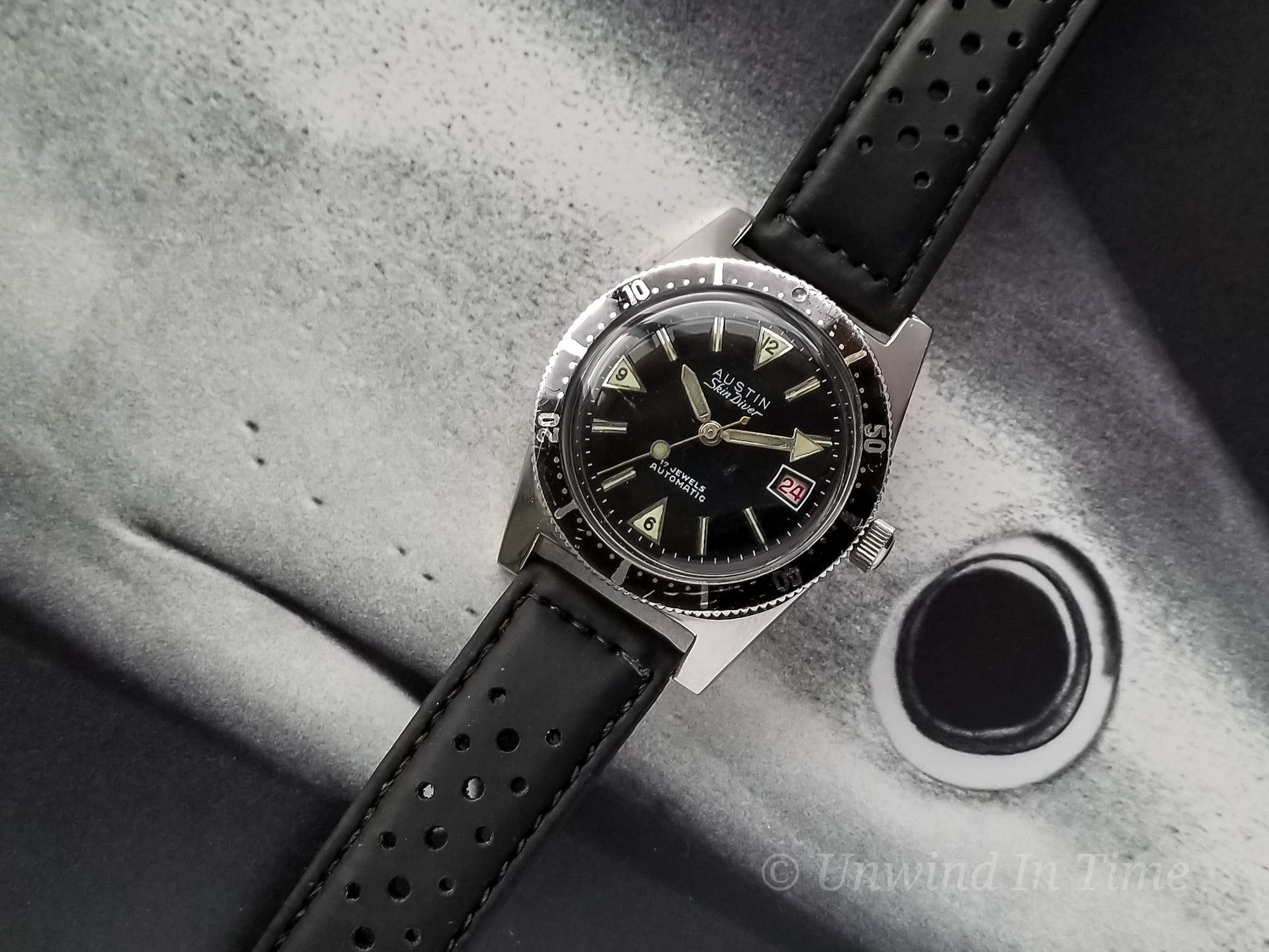 Austin Automatic Skin Diver Unique Countdown Bezel