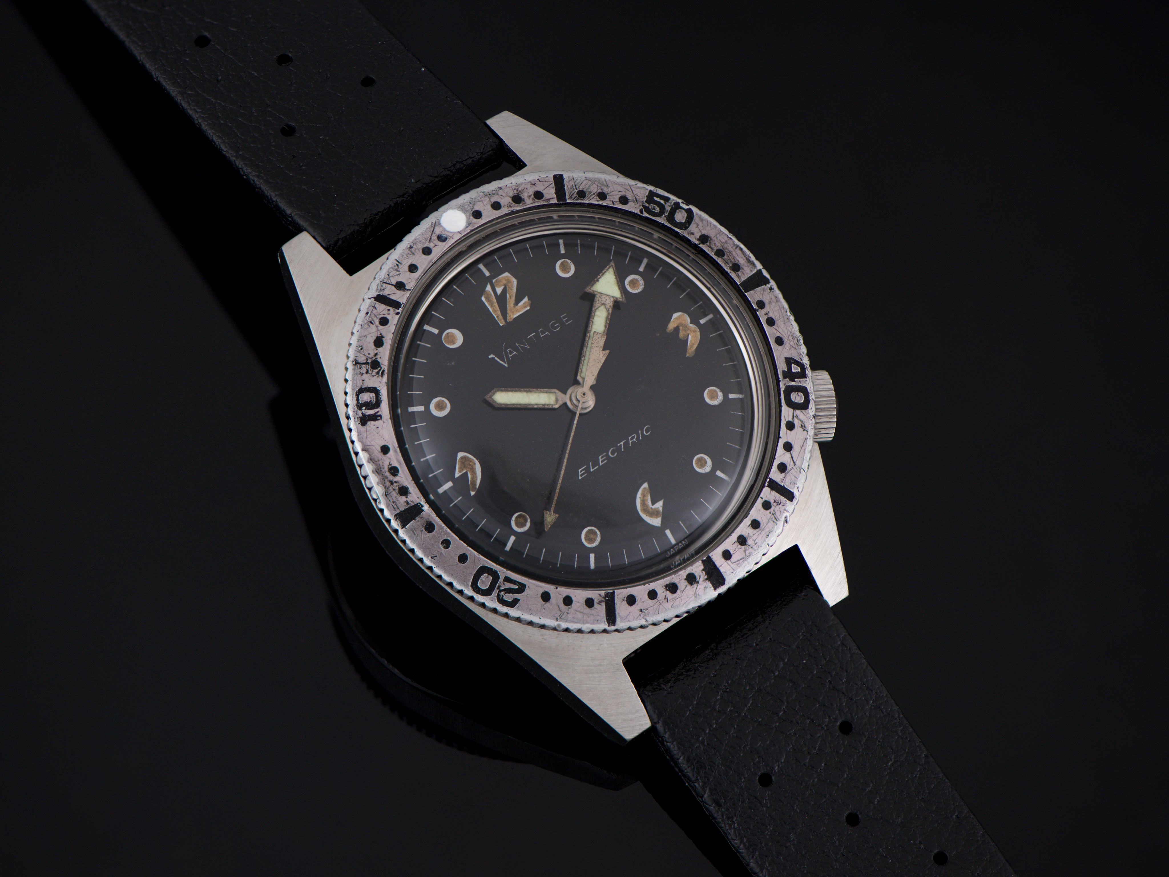 Vantage Electric 130E By Hamilton Dive Watch | Unwind In Time