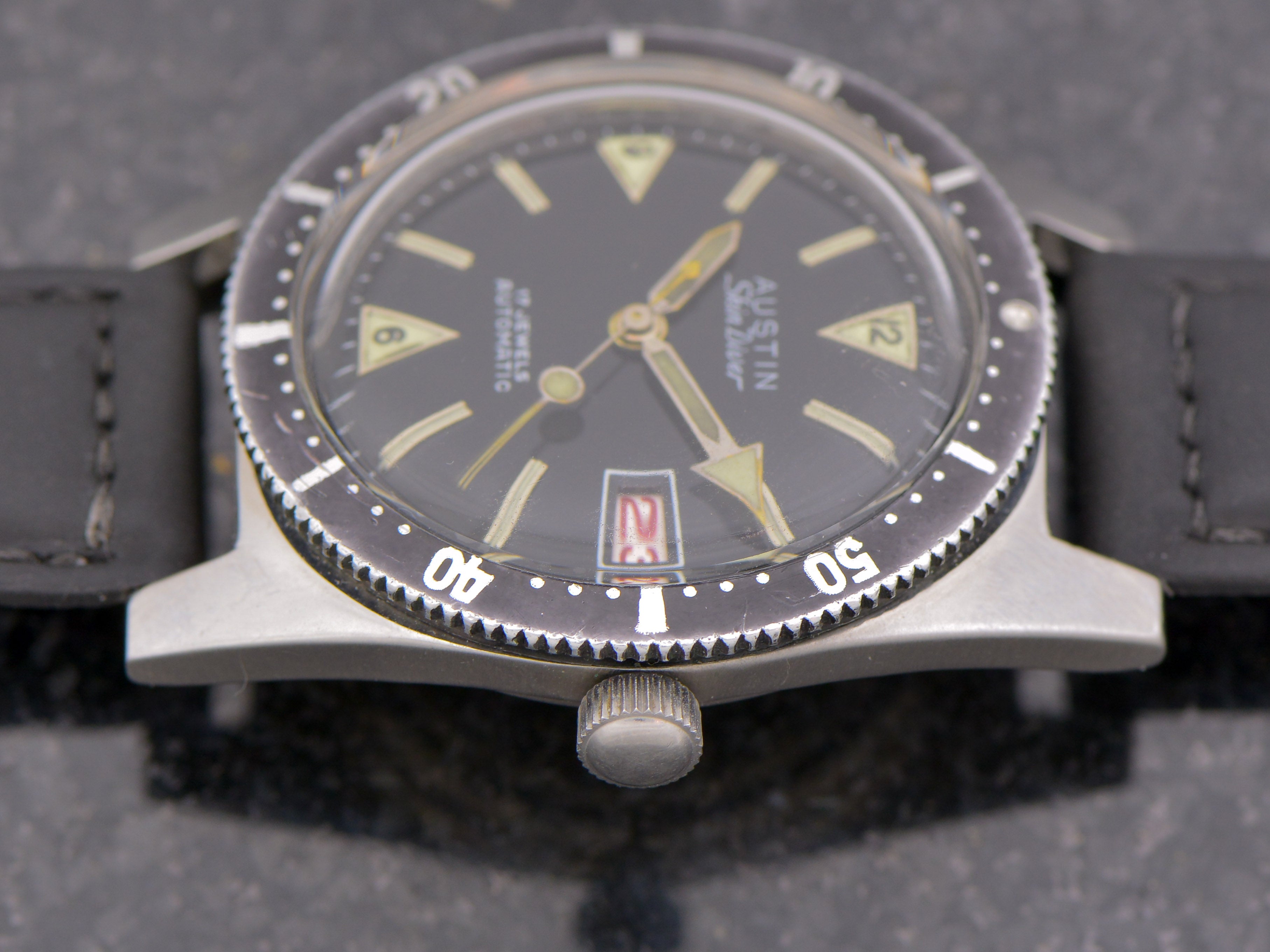 Austin Automatic Skin Diver Unique Countdown Bezel